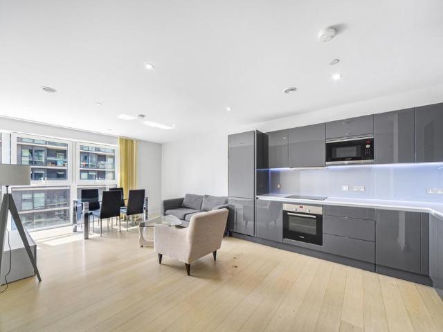 Cassia Point, 2 Glasshouse Gardens. 1 bed flat to rent £2,361 pcm £545 pw