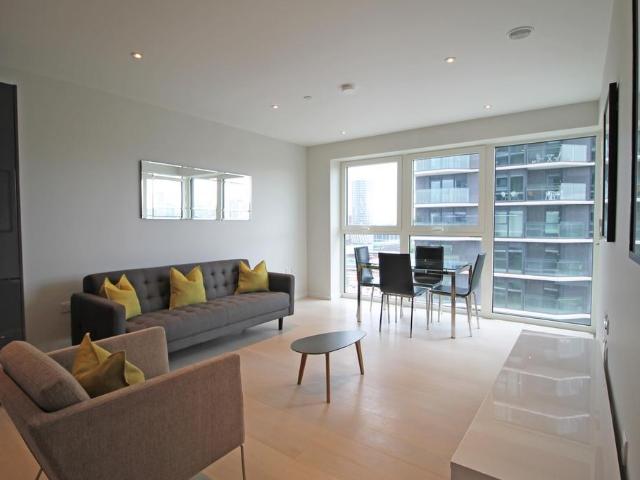 Cassia Point, 2 Glasshouse Gardens. 1 bed flat to rent £2,513 pcm £580 pw