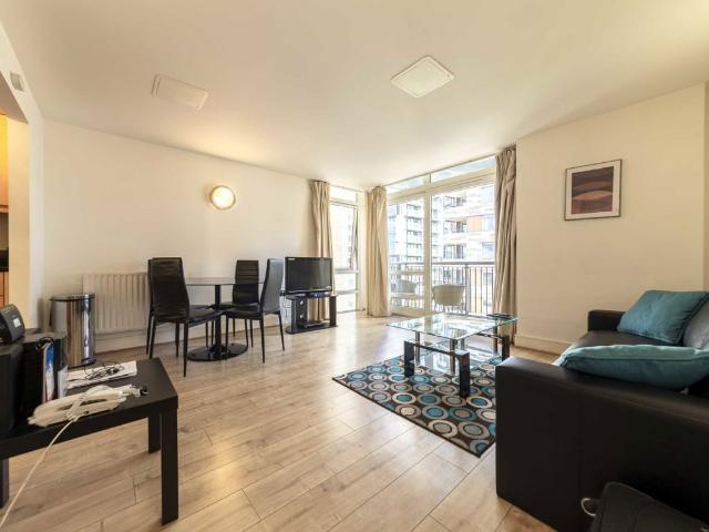 Cassilis Road, Canary Wharf E14, 1 bed flat to rent, £2,200 pcm | PrimeLocation