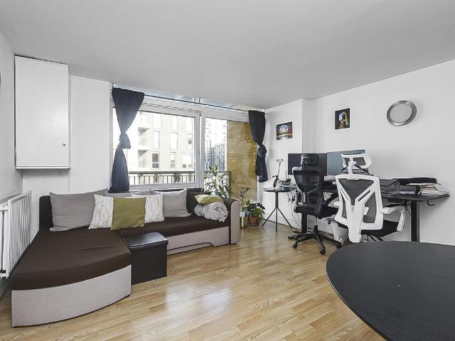 Cassilis Road, London E14, 1 bed flat to rent, £1,900 pcm | PrimeLocation