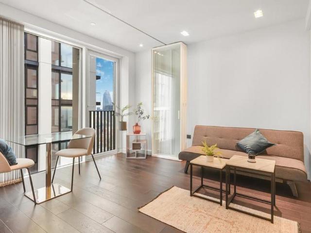 Casson Square, London SE1 1 bed apartment to rent £3,100 pcm £715 pw