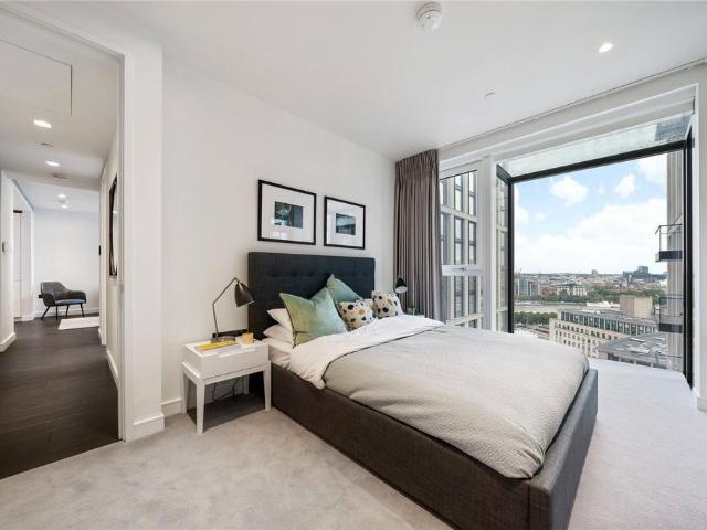 Casson Square, London, SE1 2 bed apartment to rent £4,800 pcm £1,108 pw