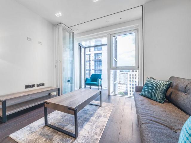 Casson Square, London SE1 2 bed flat to rent £5,000 pcm £1,154 pw