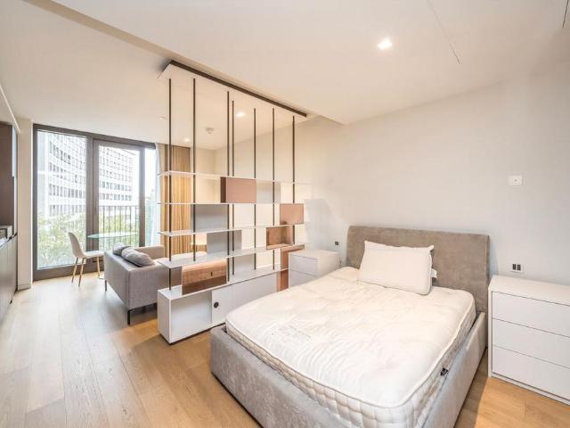 Casson Square, London SE1 Studio to rent £3,250 pcm £750 pw