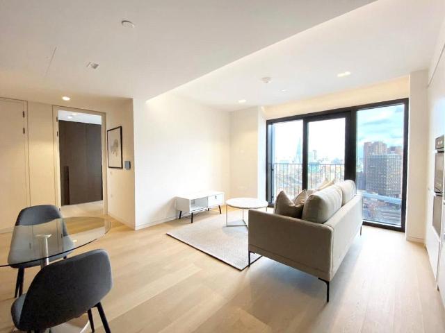 Casson Square, London, Southbank. 1 bed apartment to rent £4,000 pcm £923 pw