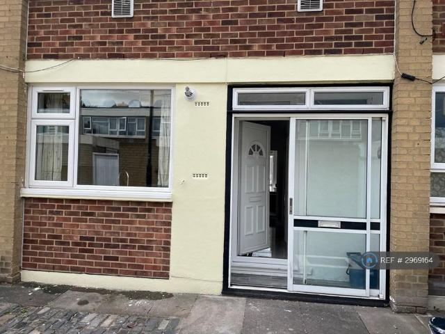 Cassland Road, London, E9 4 bed terraced house to rent £4,000 pcm £923 pw