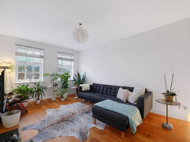 Cassland Road, London E9, 2 bed flat to rent, £2,500 pcm | PrimeLocation