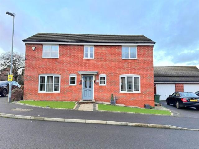 Catterick Way, Hamilton LE5, 4 bed detached house to rent, £1,900 pcm | PrimeLocation