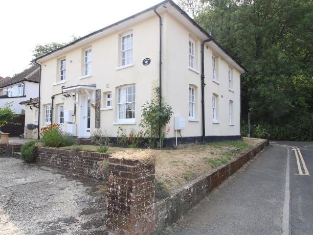 Catteshall Lane, Godalming GU7, 1 bed flat to rent, £1,200 pcm | PrimeLocation
