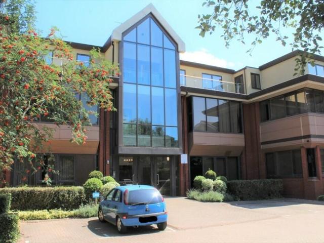 Catteshall Lane, Godalming GU7, 1 bed flat to rent, £1,250 pcm | PrimeLocation