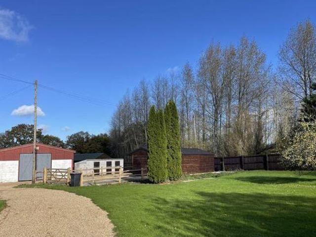 Catts Hill, Mark Cross, 4 Bedroom Detached