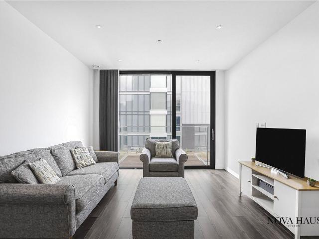 Catalina House, 4 Canter Way, Goodman's Fields E1, 1 bed flat to rent, £3,467 pcm | PrimeLocation