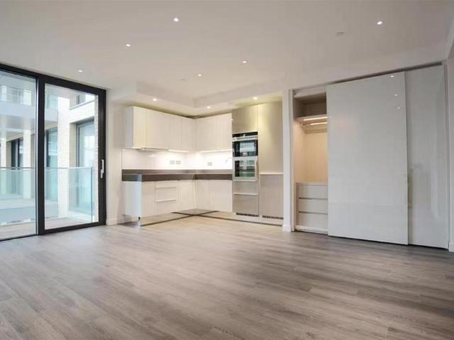 Catalina House, Canter Way, E1 Studio to rent £2,700 pcm £623 pw
