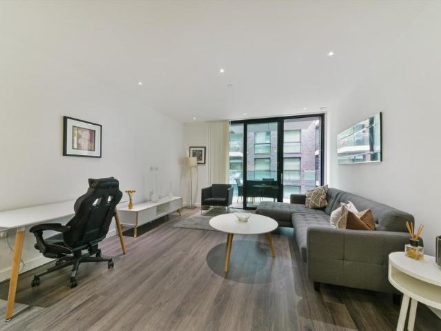 Catalina House, Canter Way, London, E1 2 bed flat to rent £4,000 pcm £923 pw
