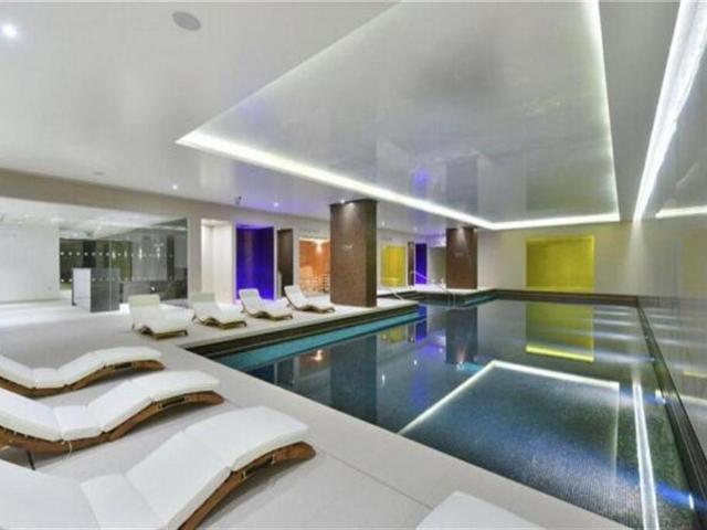 Catalina House, Goodman's Fields. 1 bed apartment to rent £2,850 pcm £658 pw