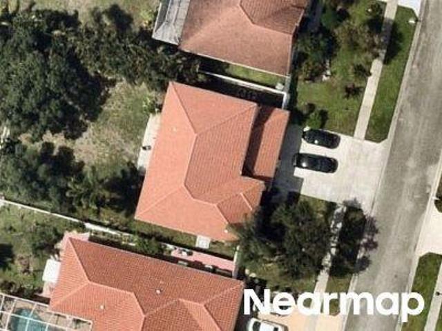 Catalina Isle Dr