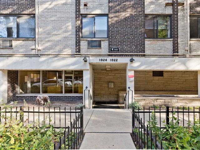 Catalpa Vista Studio Apartment for Rent at 1022 W Catalpa Ave, Chicago, IL 60640 Edgewater