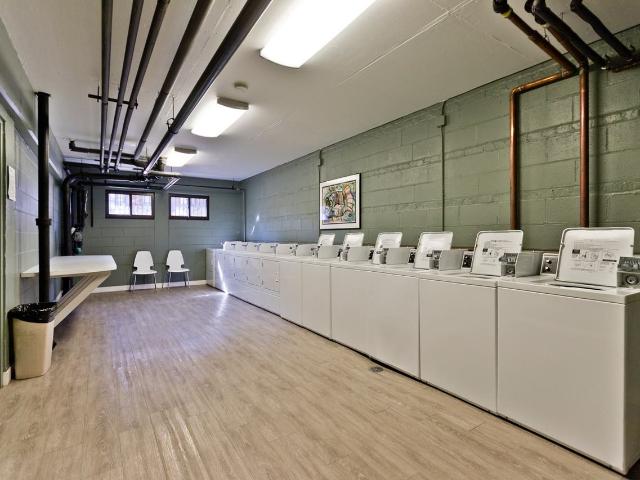 Catalpa Vista Studio Apartment for Rent at 1022 W Catalpa Ave, Chicago, IL 60640 Edgewater