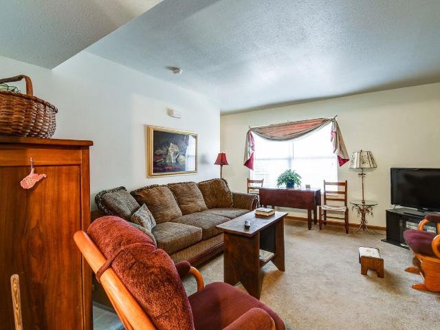Catawba Club 3 Bedroom Apartment for Rent at 9 Catawba Dr, Berkeley Springs, WV 25411