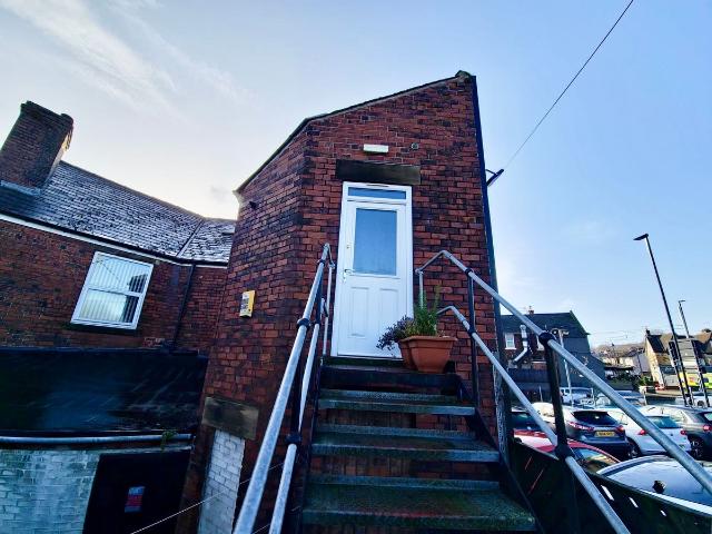 Catch Bar Lane, Hillsborough S6, 4 bed flat to rent, £825 pcm | PrimeLocation