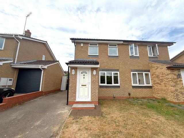 Catchpole Close, Corby NN18, 2 bed property to rent, £1,000 pcm | PrimeLocation