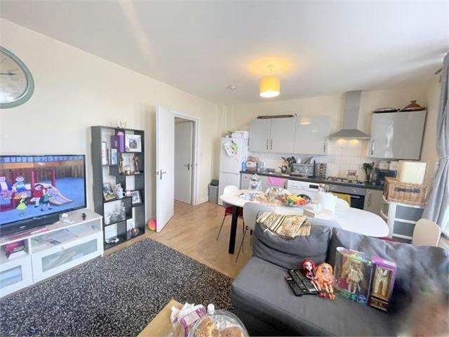 Catford Broadway, Catford, London, 2 bed flat to rent £1,750 pcm £404 pw