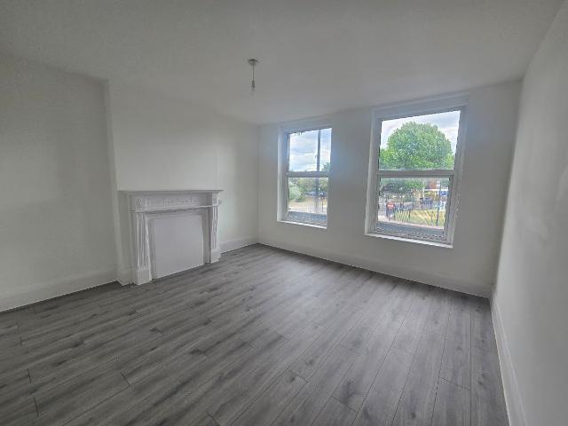 Catford Broadway, London SE6, 2 bed flat to rent, £1,550 pcm | PrimeLocation