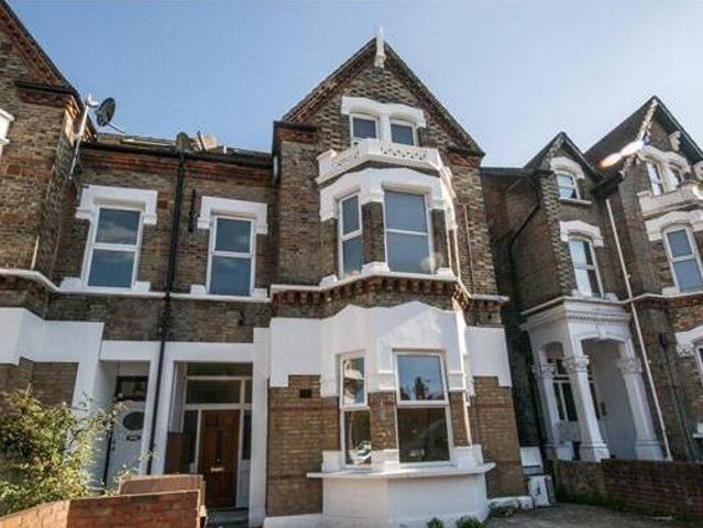 Catford Hill, Catford, 2 Bedroom Flat