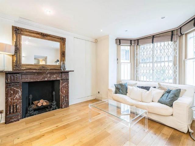 Cathcart Road, London SW10 Studio to rent £2,275 pcm £525 pw