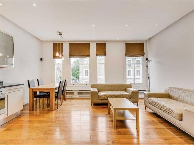 Cathcart Road, London SW10 1 bed flat to rent £3,000 pcm £692 pw