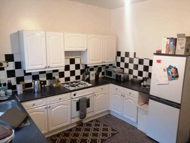 Cathays, Cardiff, CF24 8 bed end of terrace house to rent £3,840 pcm £886 pw