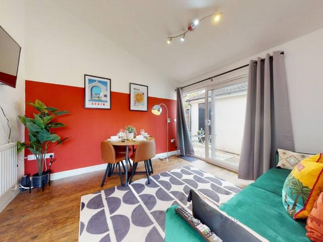 Cathays CF24, 1 bed flat to rent, £2,120 pcm | PrimeLocation