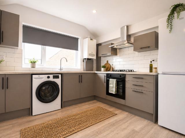Cathays Terrace, Cathays CF24, 2 bed flat to rent, £1,250 pcm | PrimeLocation