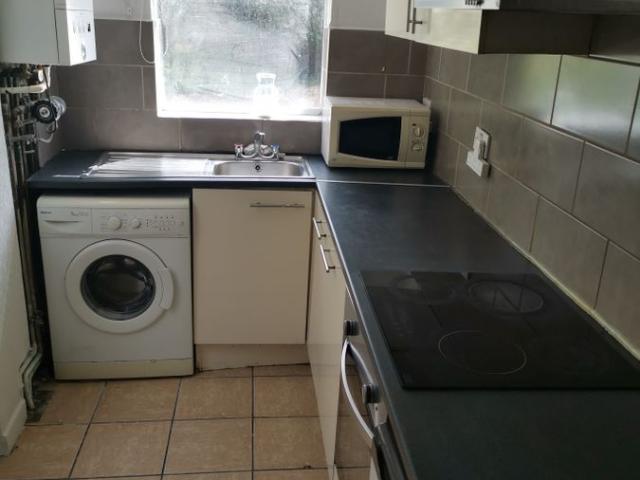 Cathays Terrace, Cardiff CF24, 2 bed flat to rent, £950 pcm | PrimeLocation