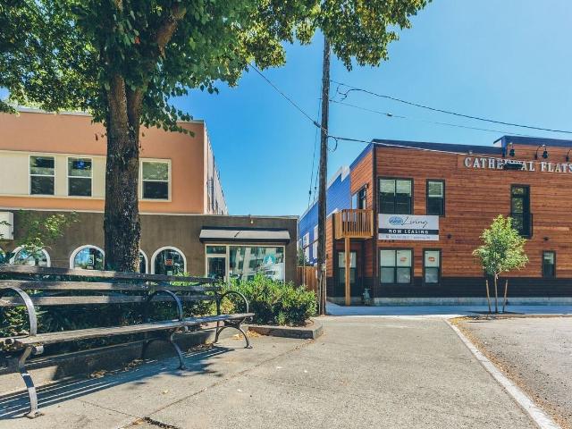 Cathedral Flats Ivan 3 Studio Apartment for Rent at 7228 N Burlington Ave, Portland, OR 97203 Cathedral Park
