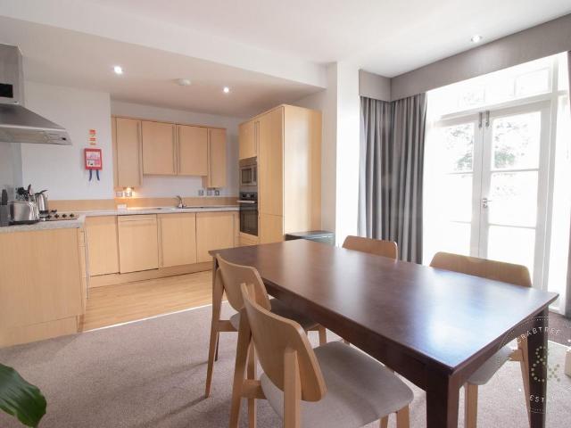 Cathedral Road, Pontcanna CF11, 2 bed flat to rent, £1,650 pcm | PrimeLocation