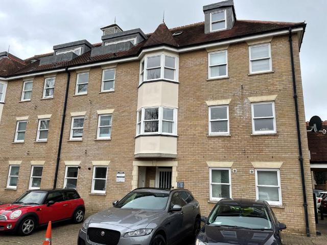 Cathedral Walk, Chelmsford CM1 1 bed ground floor flat to rent £1,195 pcm £276 pw
