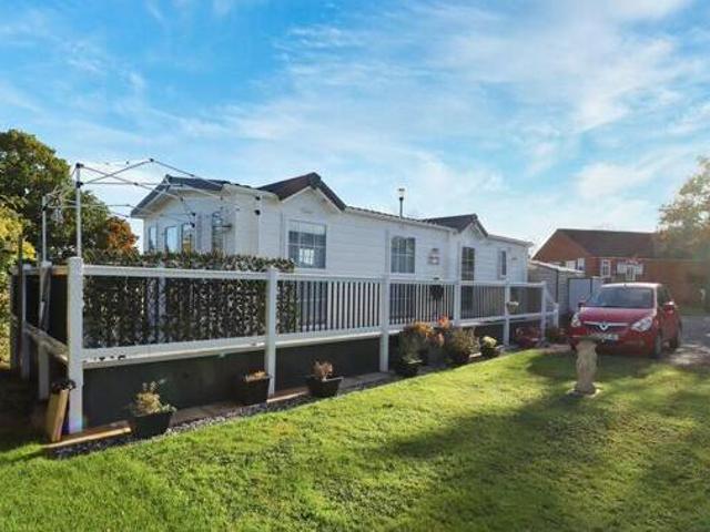 Cathedral View, Newark Road, 2 Bedroom Park