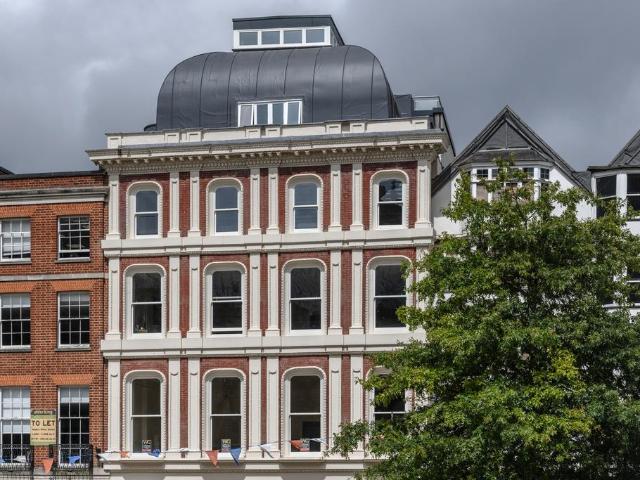 Cathedral Yard, EXETER, EX1 2 bed apartment to rent £2,500 pcm £577 pw
