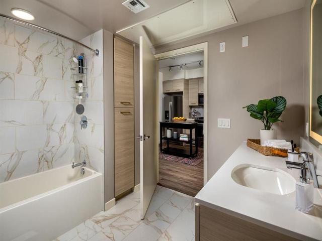 Catherine Studio Apartment for Rent at 1625 Lincoln Blvd, Santa Monica, CA 90404 Pico