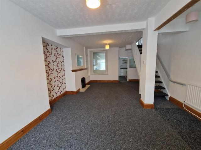 Catherine Street, Swansea SA1, 3 bed terraced house to rent, £1,100 pcm | PrimeLocation