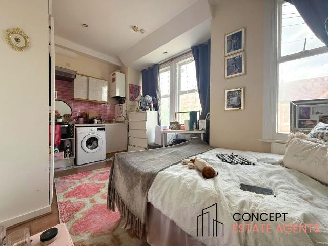 Cathles Road, Balham SW12, Studio to rent, £1,200 pcm | PrimeLocation