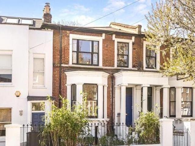 Cathnor Road, London, 2 Bedroom Apartment