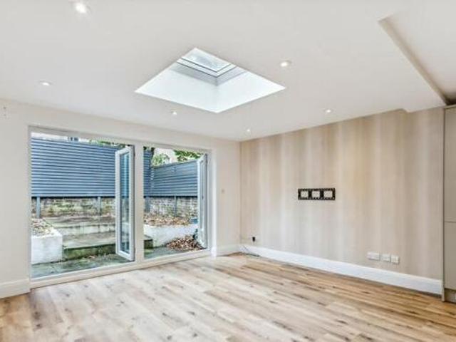 Cathnor Road, Shepherd´s Bush, 2 Bedroom Flat