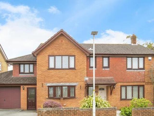 Caton Close, Talbot Village, 4 Bedroom Detached