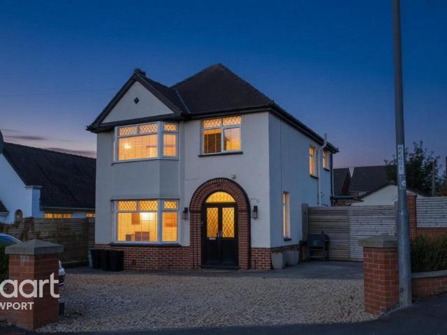 Catsash Road, Newport 3 bed detached house to rent £1,750 pcm £404 pw