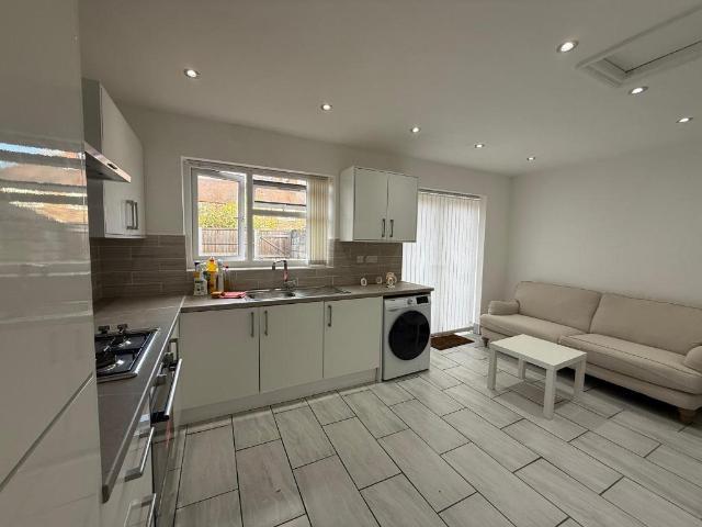 Cauldon Road, Stoke On Trent ST4 4 bed house share to rent £1,594 pcm £368 pw