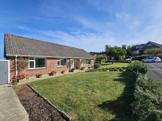 Cauldron Crescent, Swanage BH19, 3 bed detached bungalow to rent, £1,750 pcm | PrimeLocation
