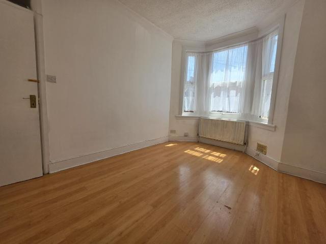 Caulfield Road, London, East Ham E6, 3 bed property to rent, £2,150 pcm | PrimeLocation