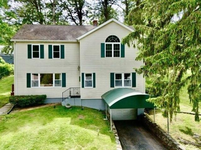 Causeway Ter, Leominster, Home For Sale